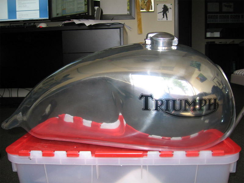 Dude, where's my tank paint? | Triumph Rat Motorcycle Forums